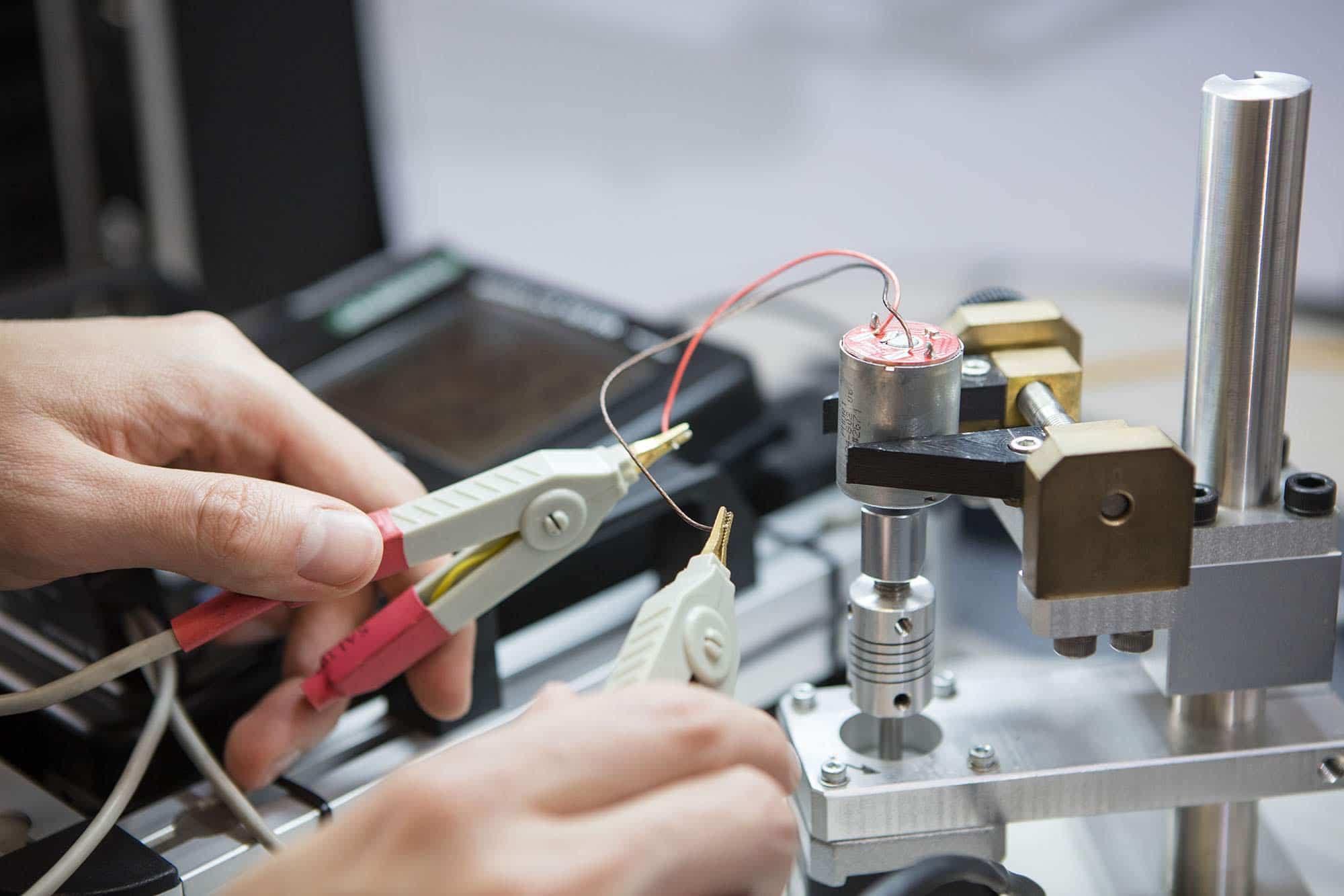 AB-002: Discrete H-Bridge For Enhanced Vibration Control - Precision ...